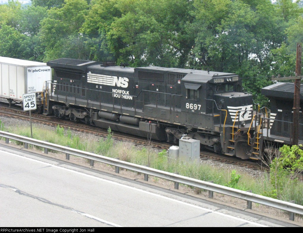 NS 8697